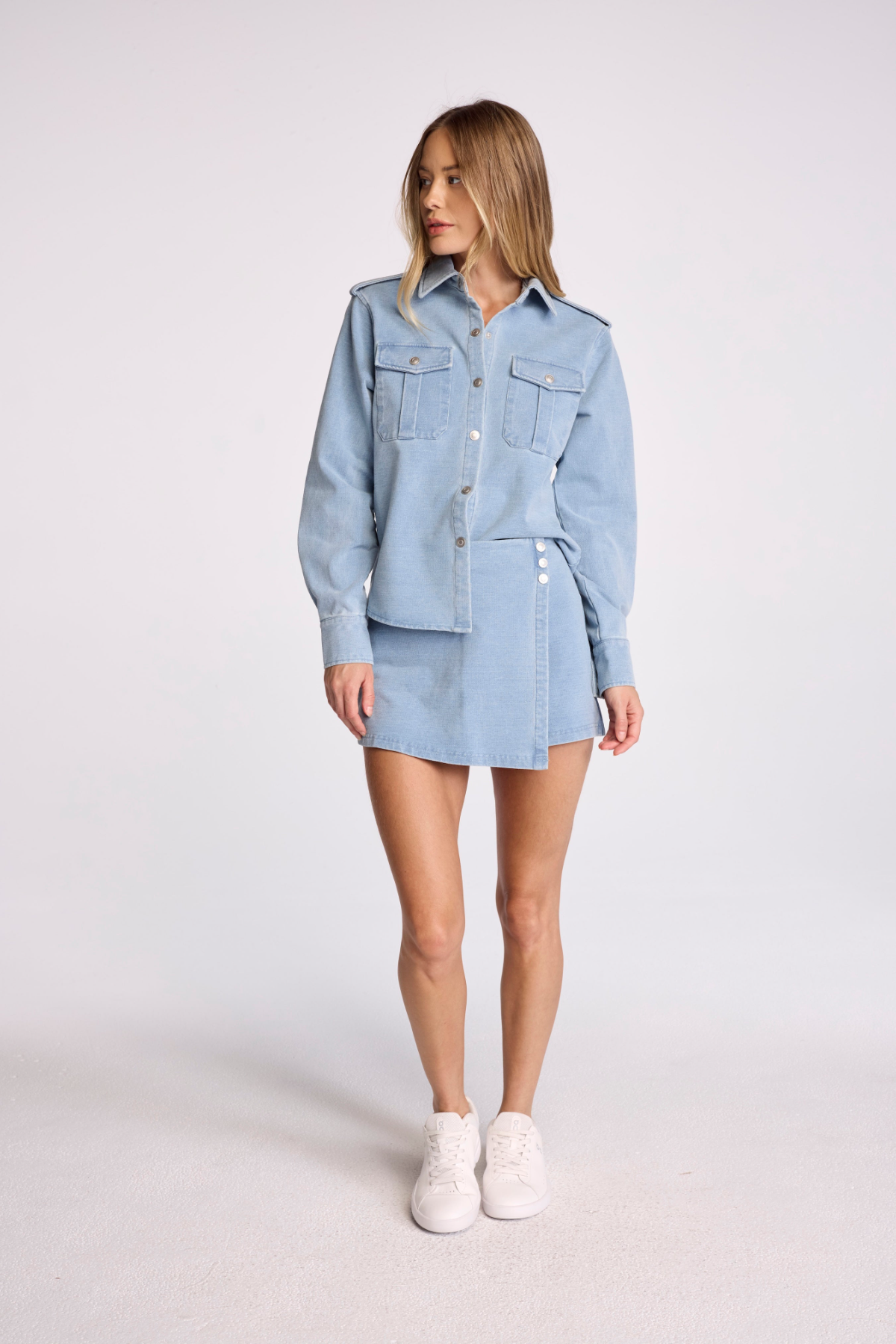 Rowan Shirt in Light Wash Denim – Two Cumberland